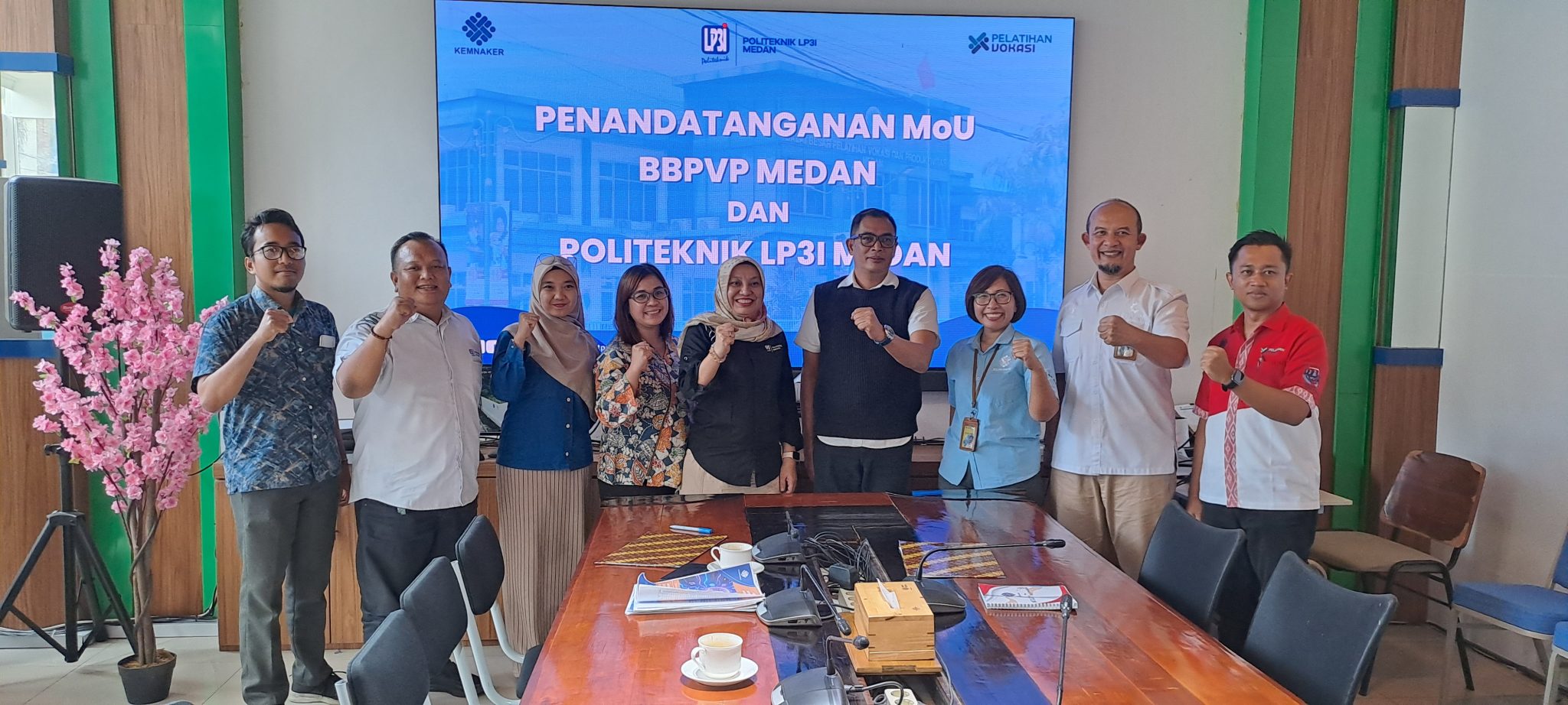 Penandatanganan MoU & FGD Program SMART PBL - Politeknik LP3I Medan - PLM - Kampus Global & Mandiri